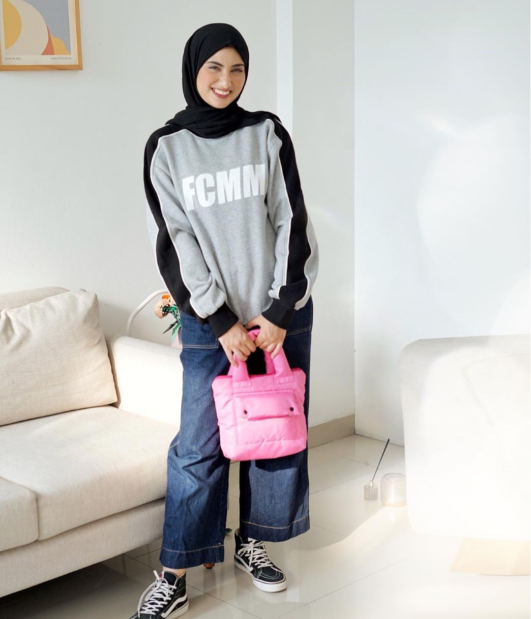 OOTD Boyish Style terlihat Santai namun Masih tetap Cantik – AVANASCARF
